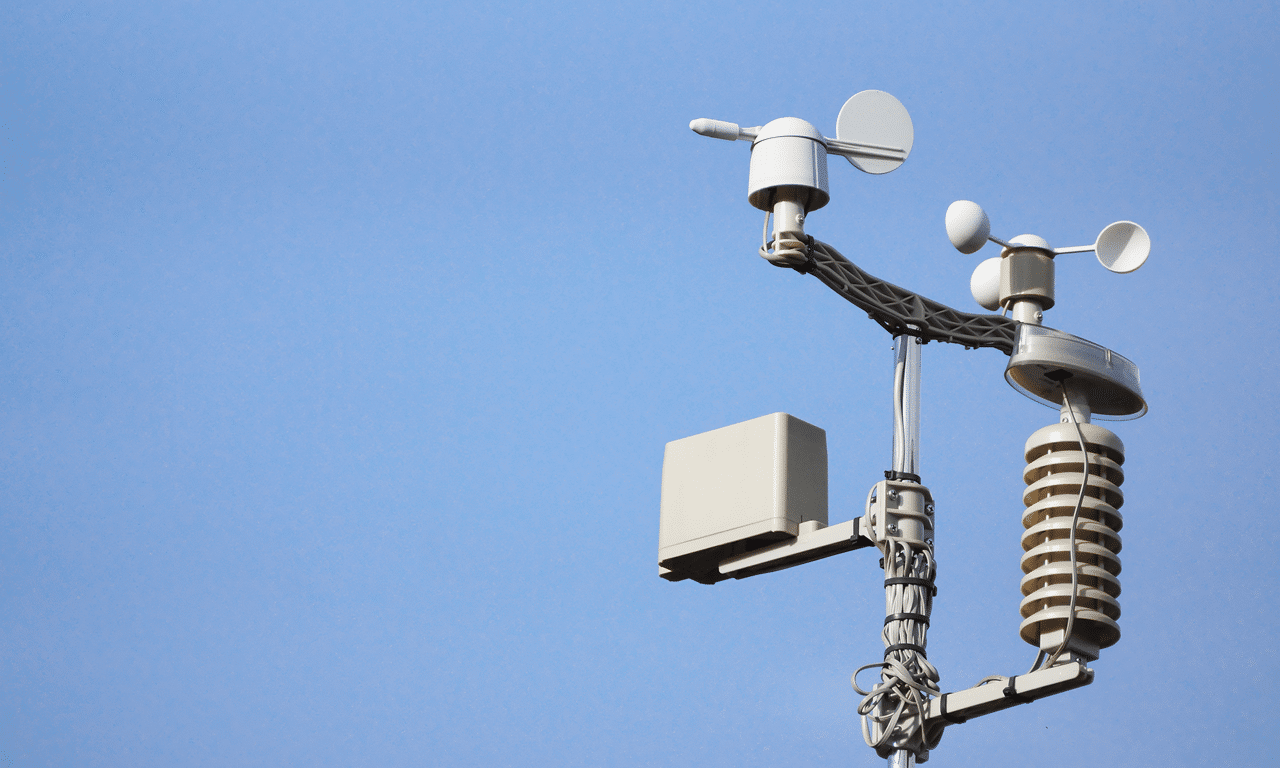 Build your own weather station with Raspberry Pi | Electronic ...