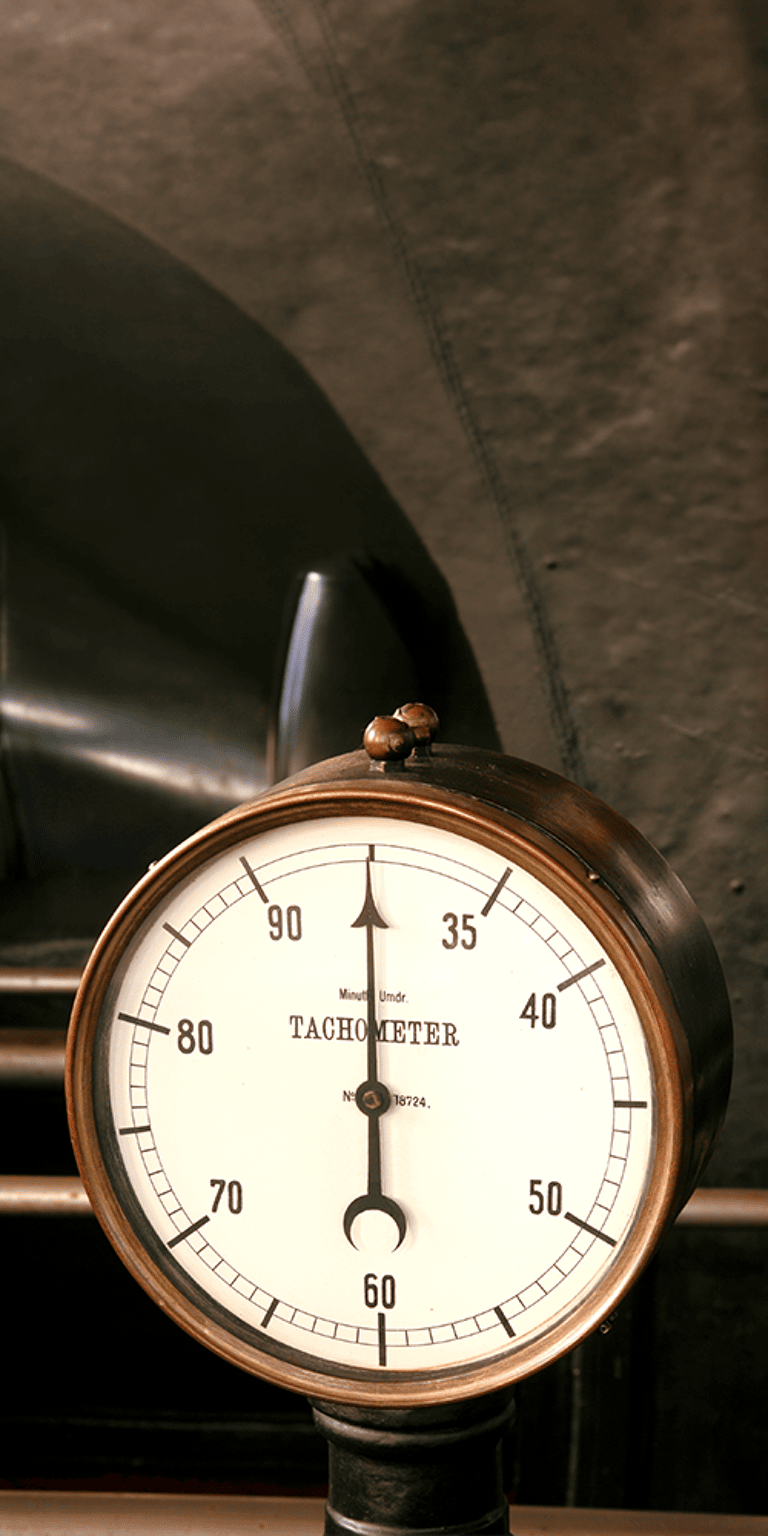 Tachometer in practice – how it works, what it measures, and how to ...